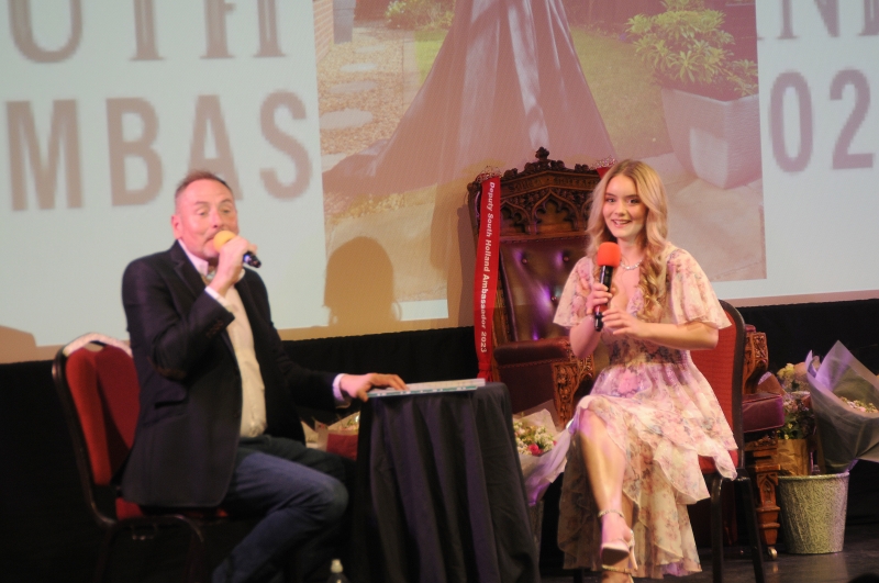 Gallery – Meet Star of Flower Parade – The Voice