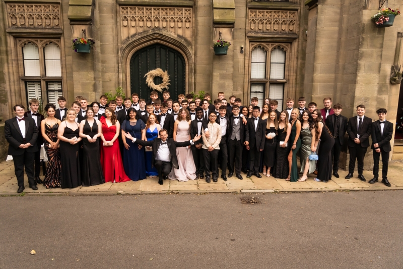 GALLERY – Glitz and glam at leavers’ ball – The Voice