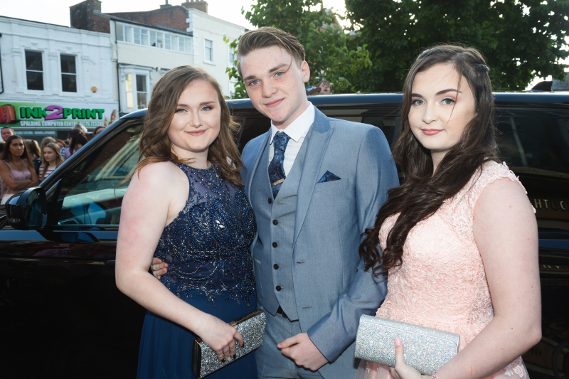 Movie theme to joint prom night – The Voice