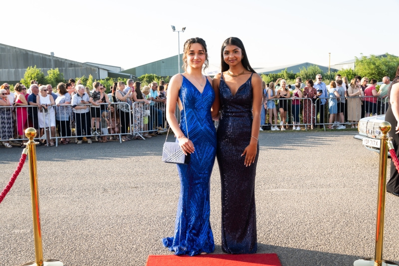 Glitz and glam at Year 11 prom – The Voice