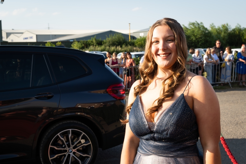 Glitz and glam at Year 11 prom – The Voice