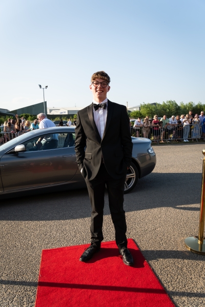 Glitz and glam at Year 11 prom – The Voice