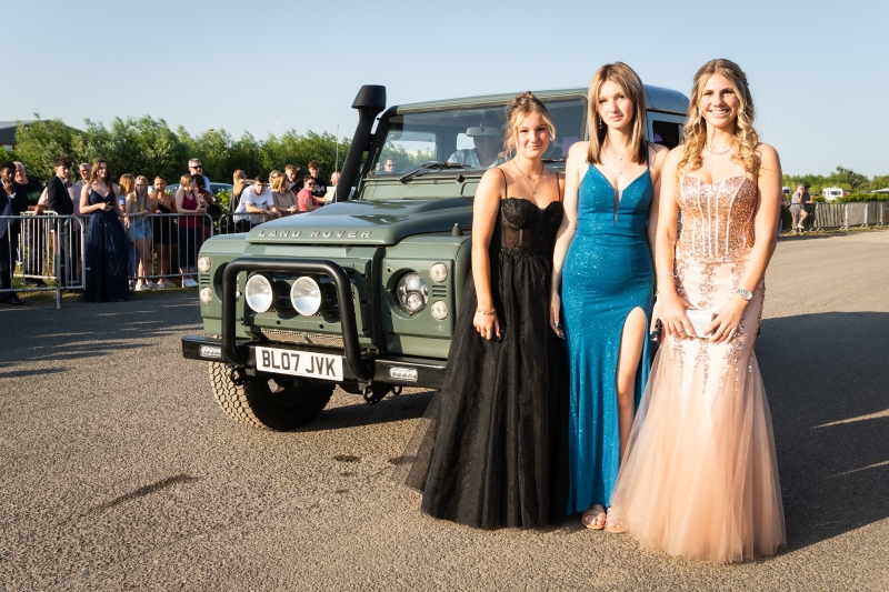Glitz and glam at Year 11 prom – The Voice
