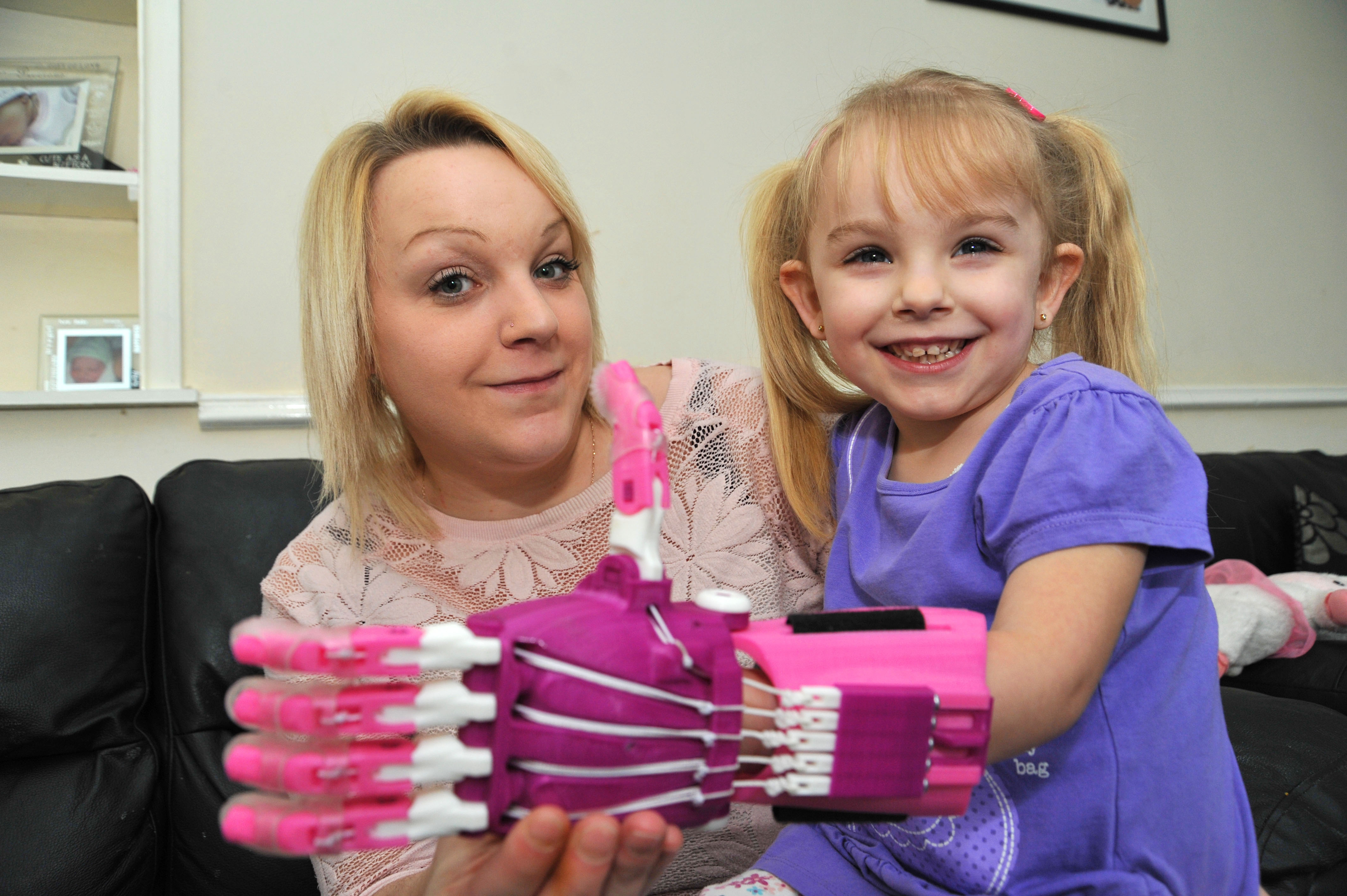 Brooke’s life changed with free-of-charge 3D printed prosthetic hand ...