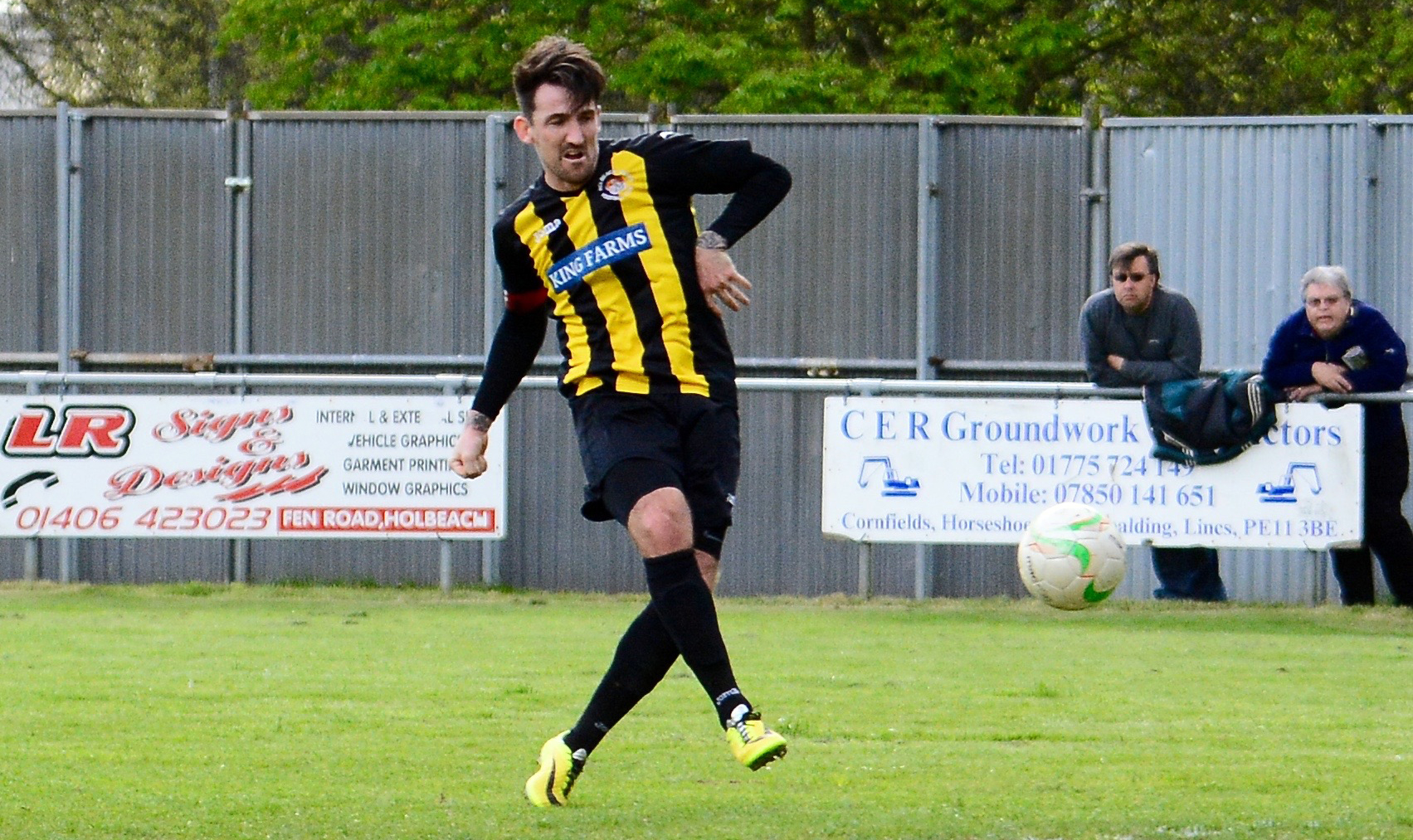Award-winning captain Clarke open to Holbeach United stay - The Voice
