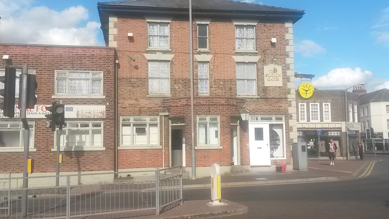 No planning permission for Spalding shop’s alterations work - The Voice