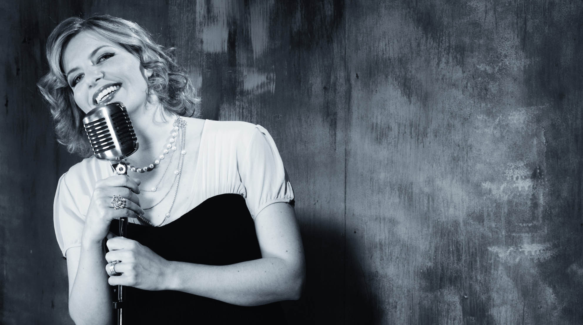 Jazz singer Clare promises night of big band classics - The Voice