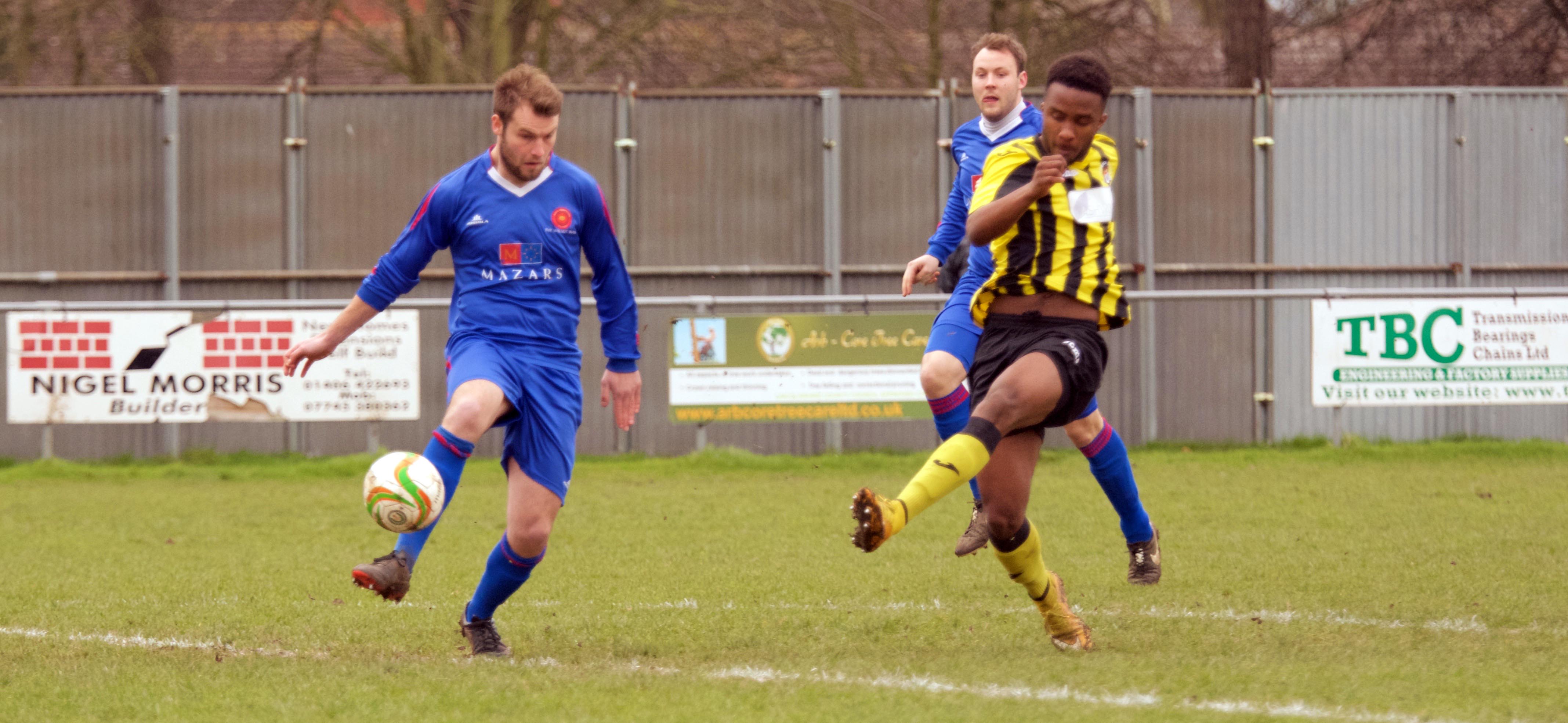 Holbeach United boss unhappy with referee after thrilling Kempston draw ...