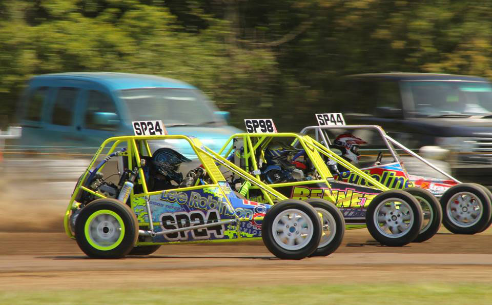 Autograss racing’s back for the new season in Holbeach - The Voice