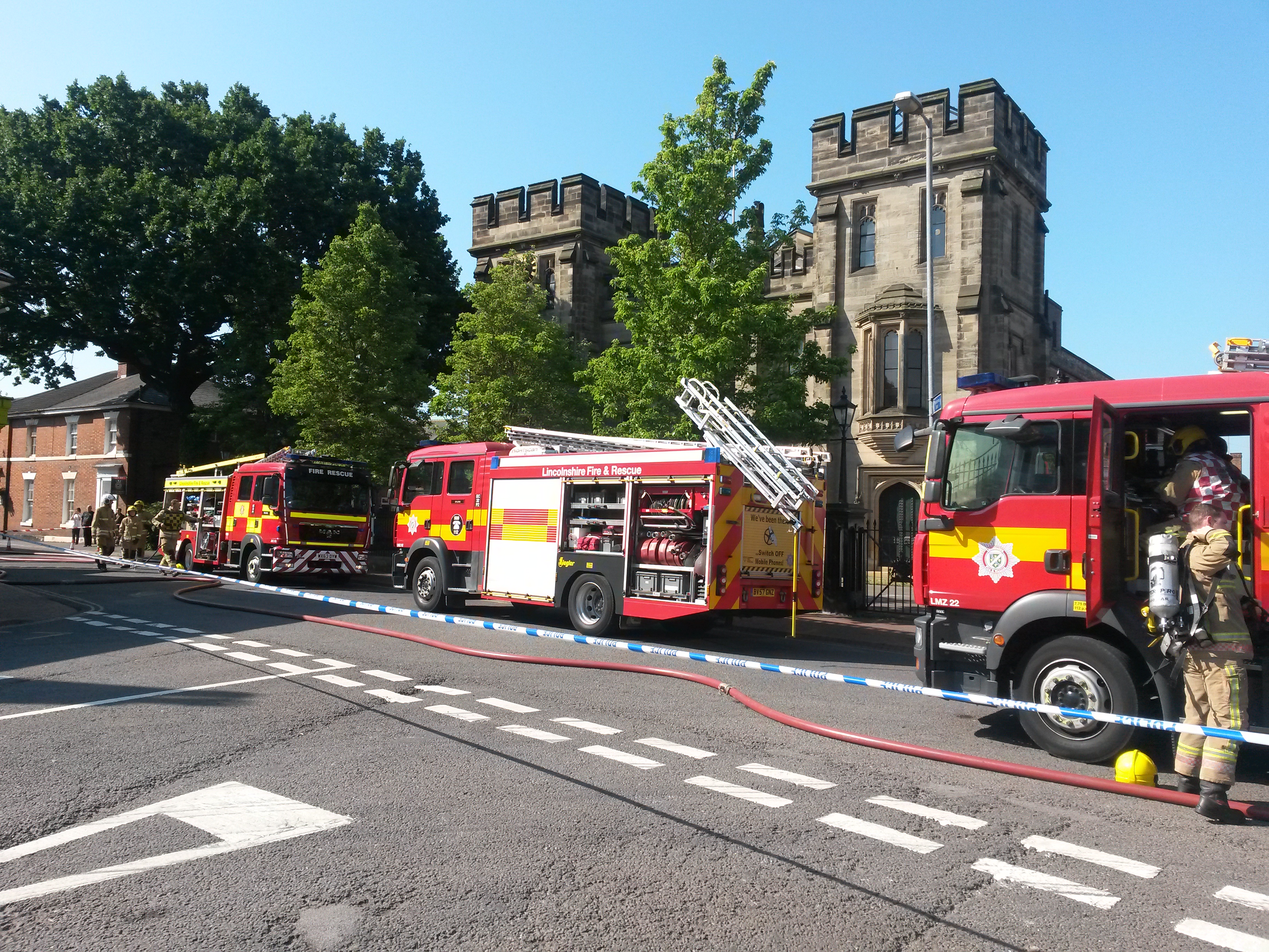 Spalding town centre roads shut as fire breaks out in building - The Voice