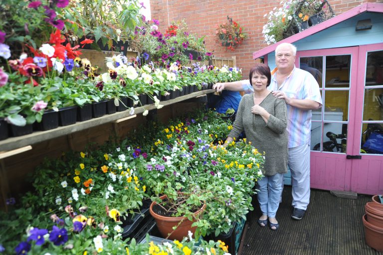 Spalding pub scoops £1,500 prize for its beautiful blooms - The Voice