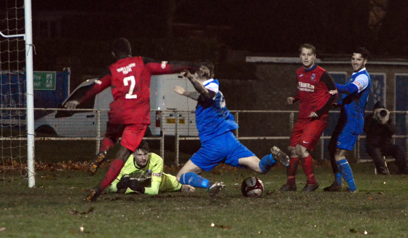 Nice and three-sy for Spalding United in Market Drayton Town success ...