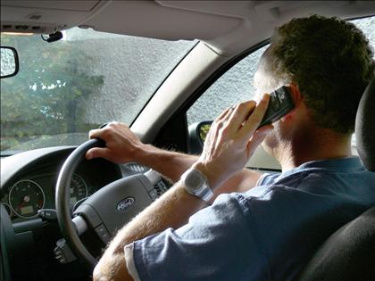Tougher penalties from today for drivers using handheld mobile phones ...