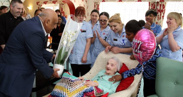 Violet celebrates her 109th birthday to become 33rd oldest person in UK ...