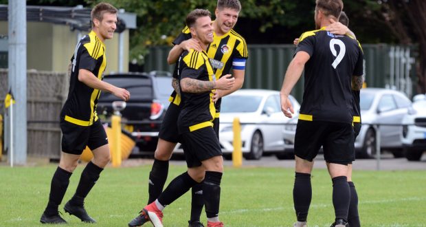 Debutant Declan delivers a decent draw for ten-man Holbeach United ...
