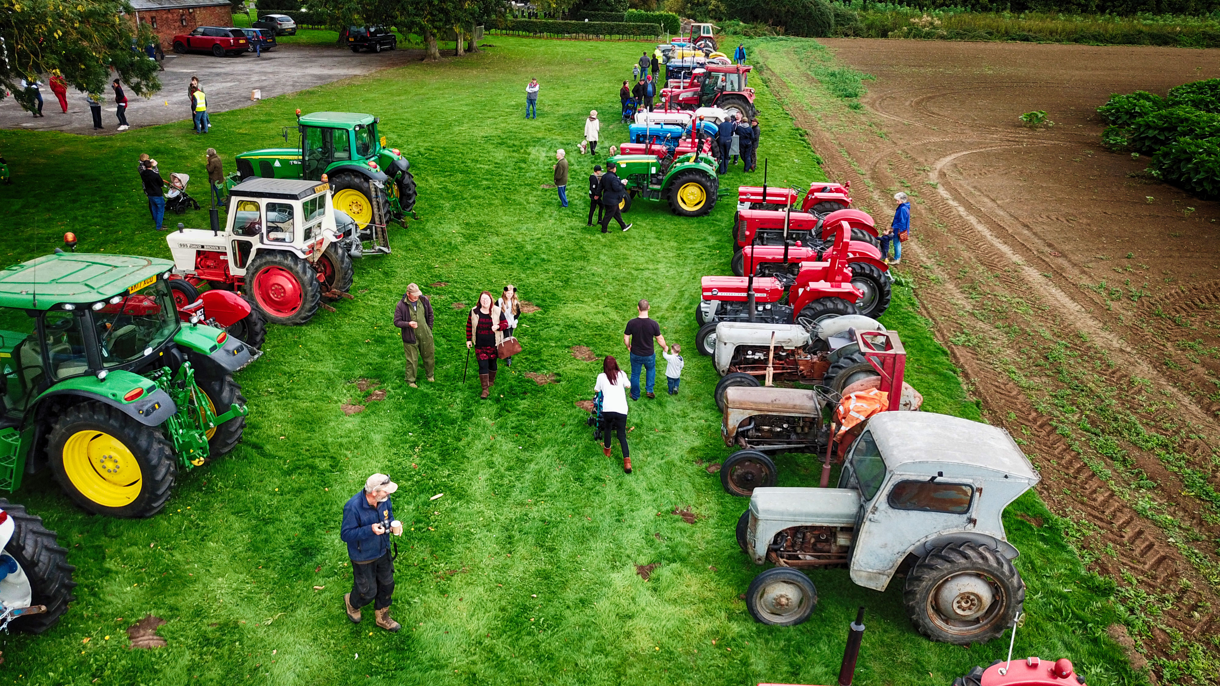 West Pinchbeck Tractor Run from on high - The Voice