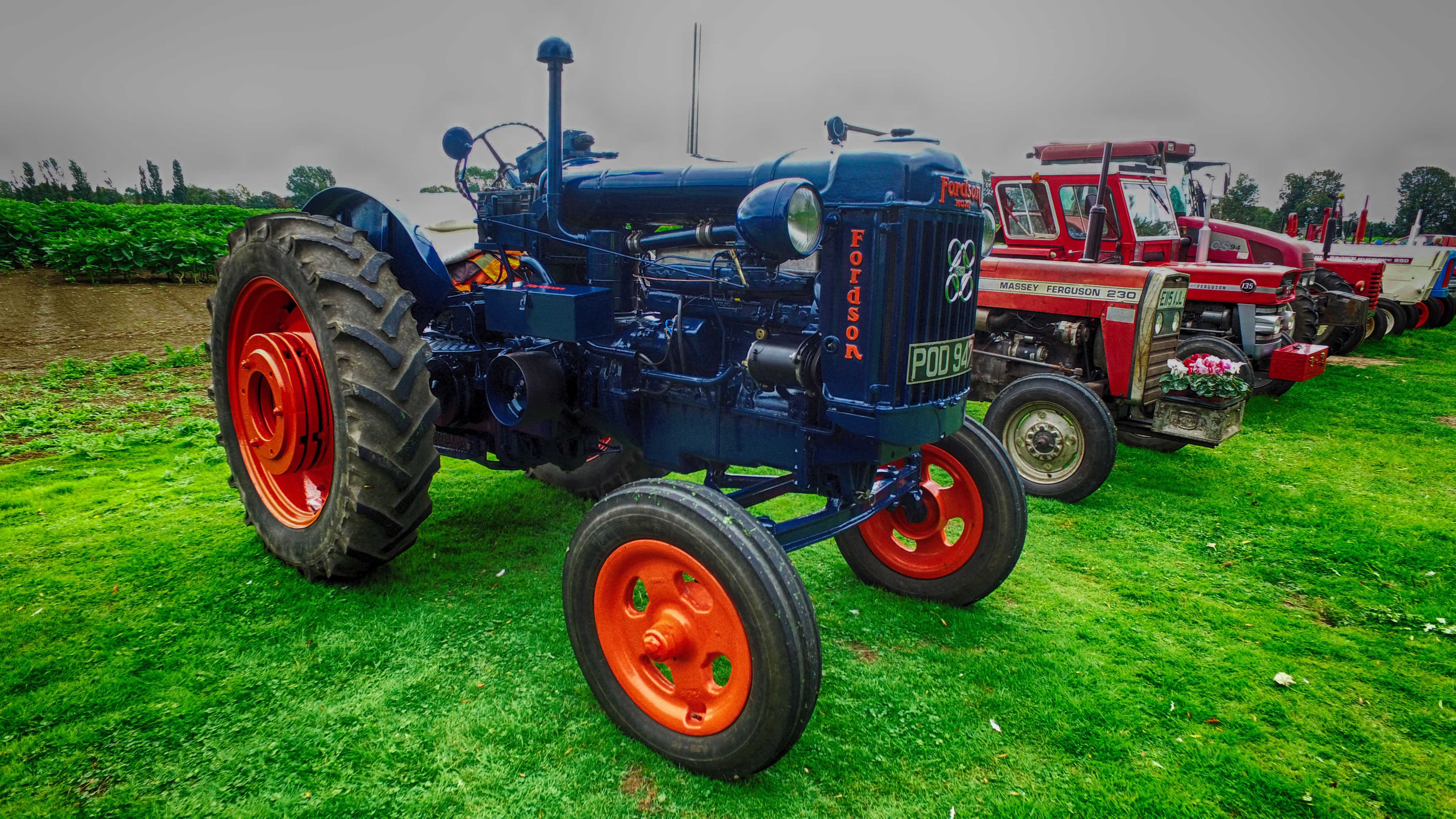 West Pinchbeck Tractor Run from on high - The Voice