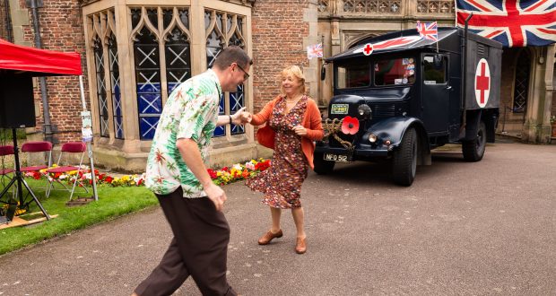 Thousands head back to the 40s – The Voice