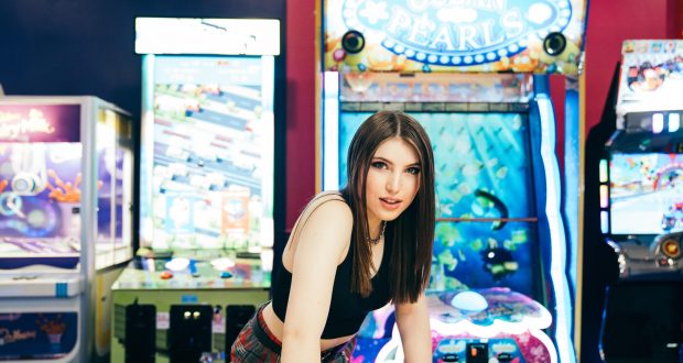 Spalding singer and Twitch star’s big ambition – The Voice