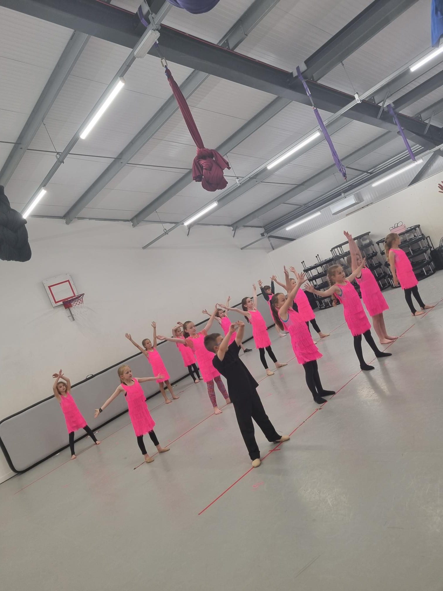 Dancing in Holly Street - The Voice