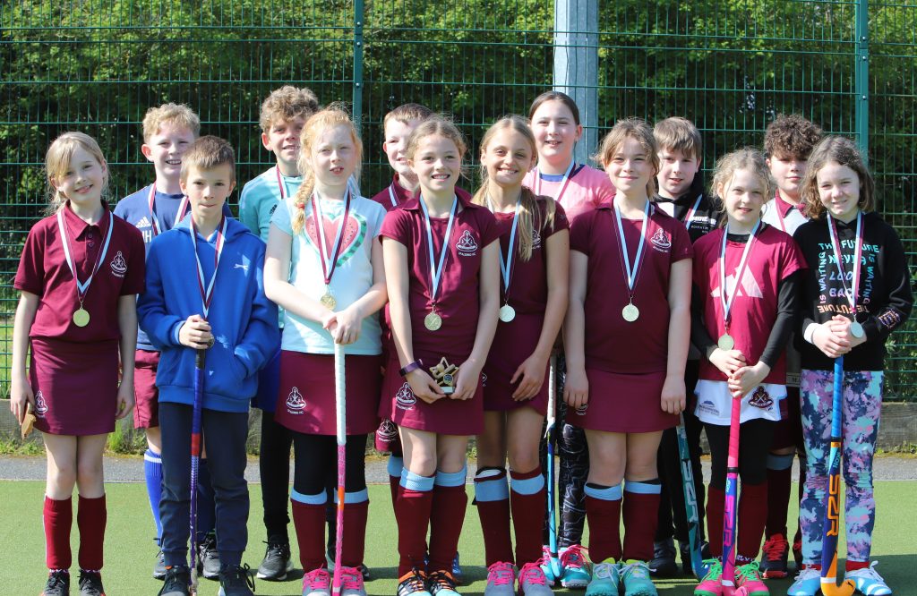 Prize time for hockey kids - The Voice